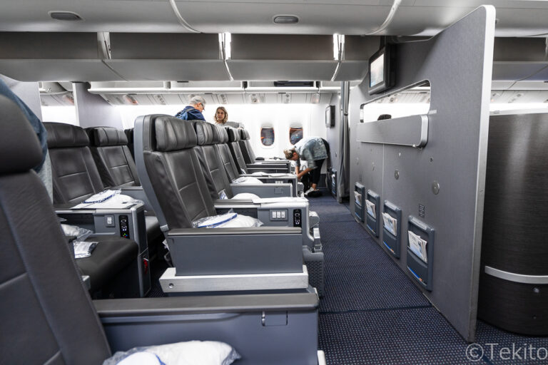 意外と快適 アメリカン航空プレエコの最前列 AA60 成田→ダラスフォートワース | Tekito Miler